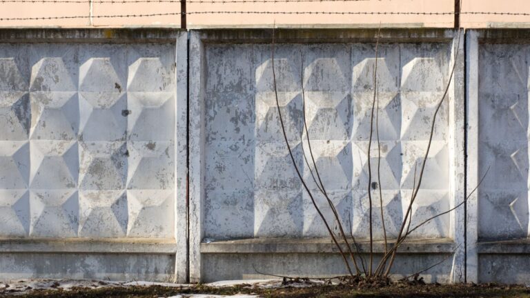 Ultimate Guide To What Colour To Paint Concrete Fence Posts - CM ...